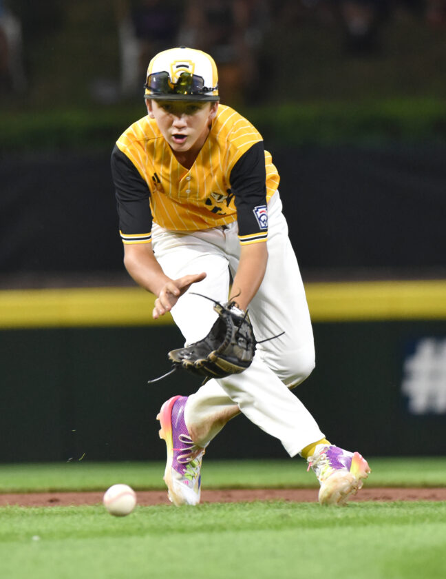 Florida defeats Washington at Lamade Stadium 6-1 on Friday night | News ...